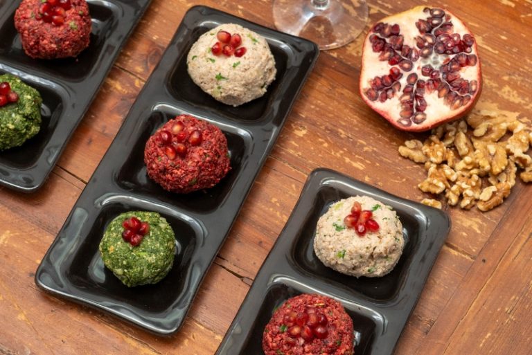 Spinach Pkhali Recipe - Let's Eat Georgia